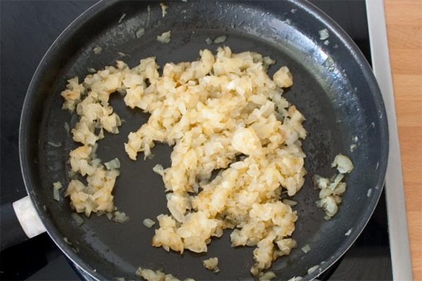 Cómo hacer salsa barbacoa casera y fácil - Código Cocina